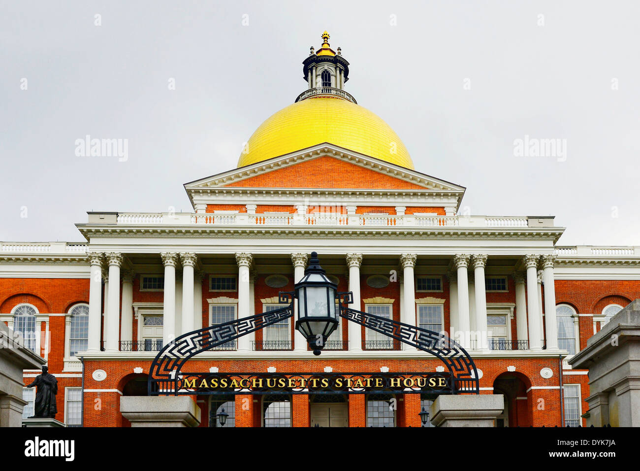 Massachusetts state capitol building hi-res stock photography and ...