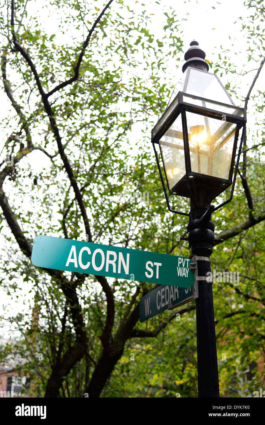 Historic Acorn Street on Beacon Hill in downtown Boston Massachusetts ... Historic Acorn Street on Beacon Hill in downtown Boston Massachusetts ...