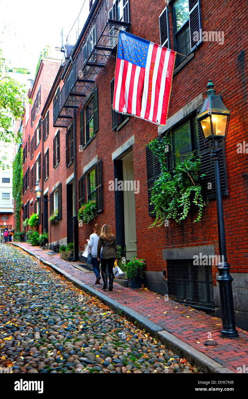 Historic Acorn Street on Beacon Hill in downtown Boston Massachusetts ... Historic Acorn Street on Beacon Hill in downtown Boston Massachusetts ...