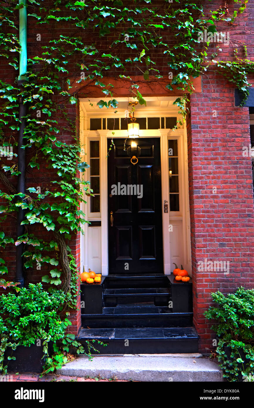 Famous historic Beacon Hill neighborhood in downtown Boston ...