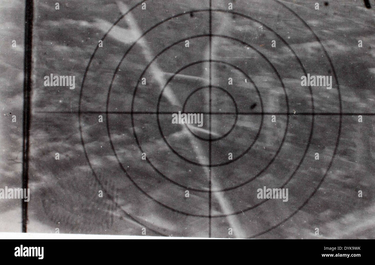 This photograph from 1917 depicts a military target sighting exercise ...