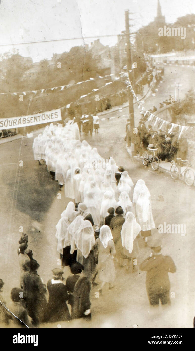 This photograph from the 125th Liaison Squadron shows personnel and ...