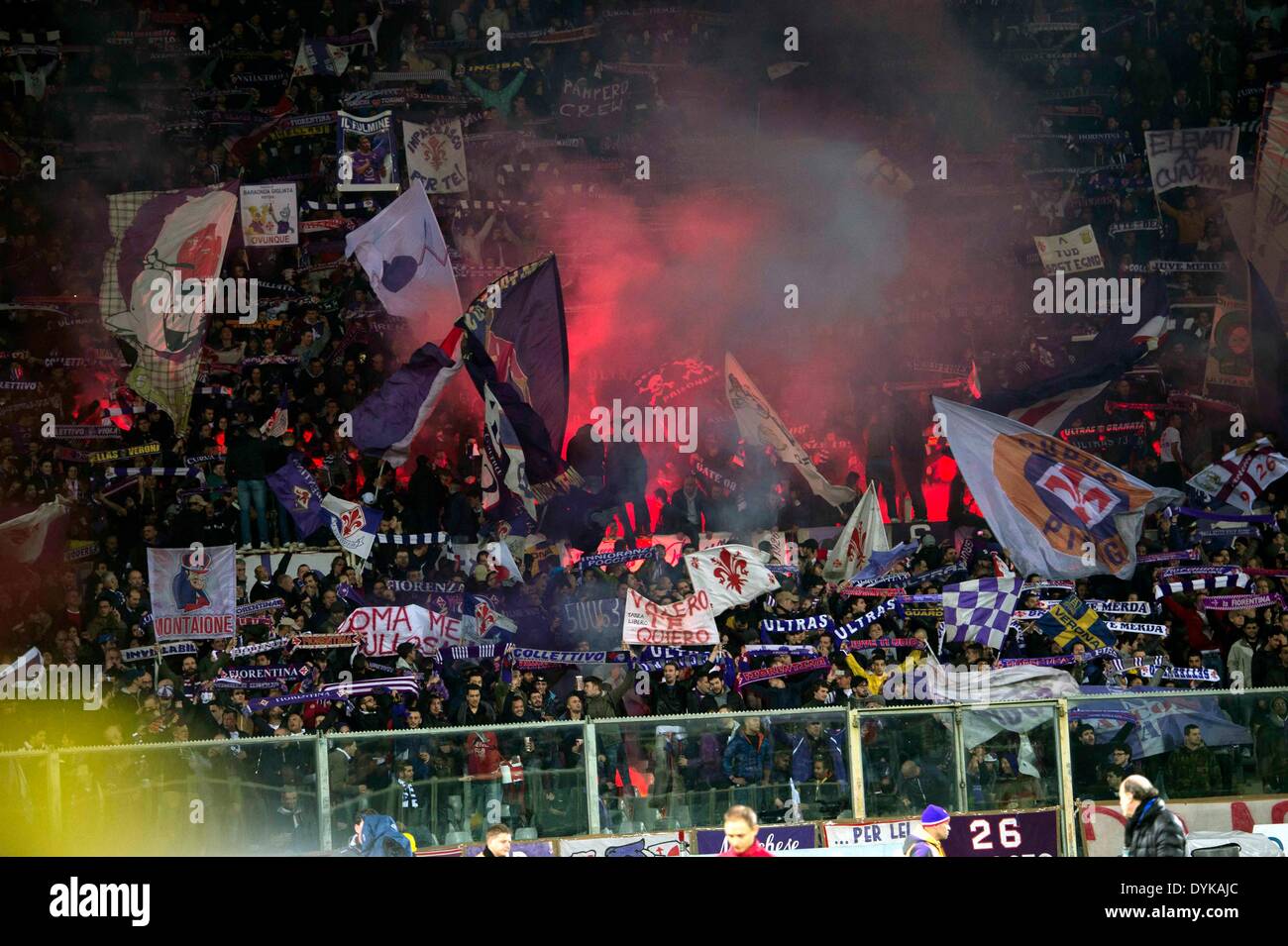 Firenze, Italy. 19th Apr, 2014. Fiorentina fans Football/Soccer ...