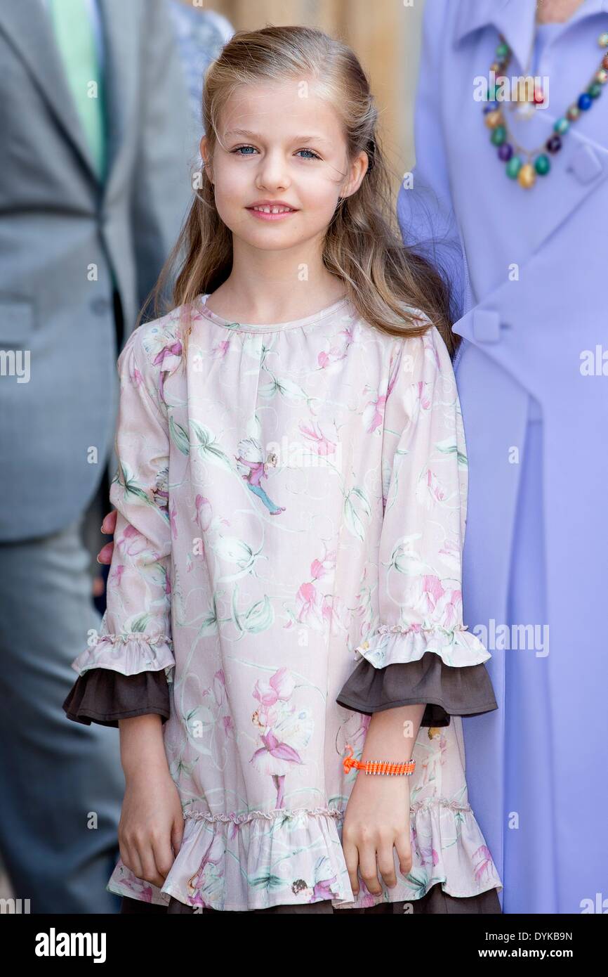 Princess Leonor attends the Easter mass at the cathedral in Palma de ...