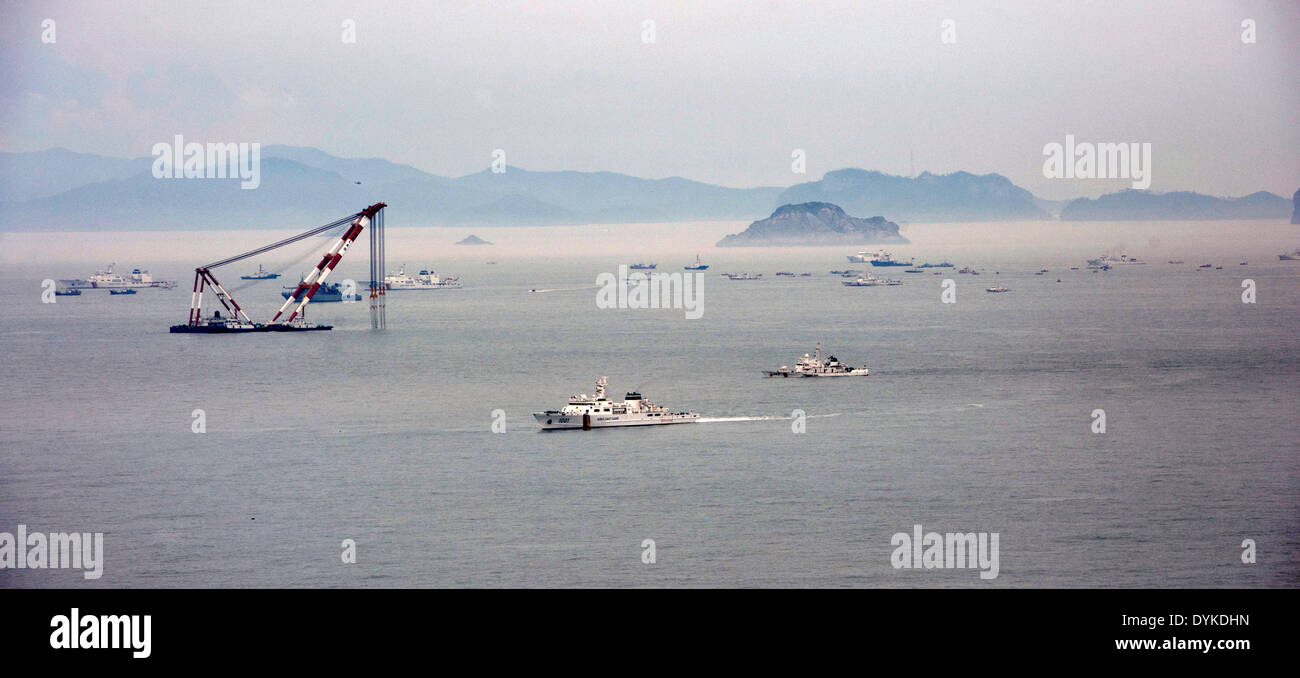 Sunken ferry south korea hi-res stock photography and images - Alamy