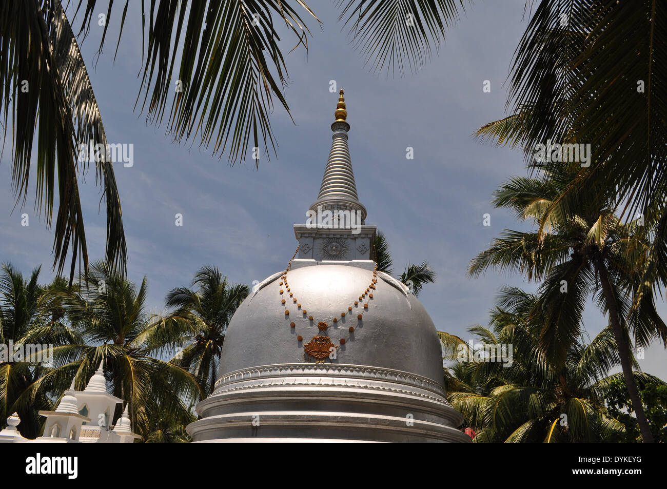Sri lanka new buddhist hi-res stock photography and images - Alamy