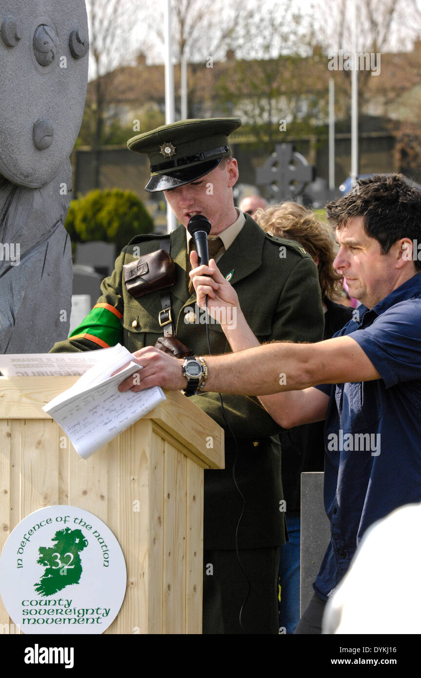Derry, Londonderry, Northern Ireland. 21st April, 2014. Dissident ...