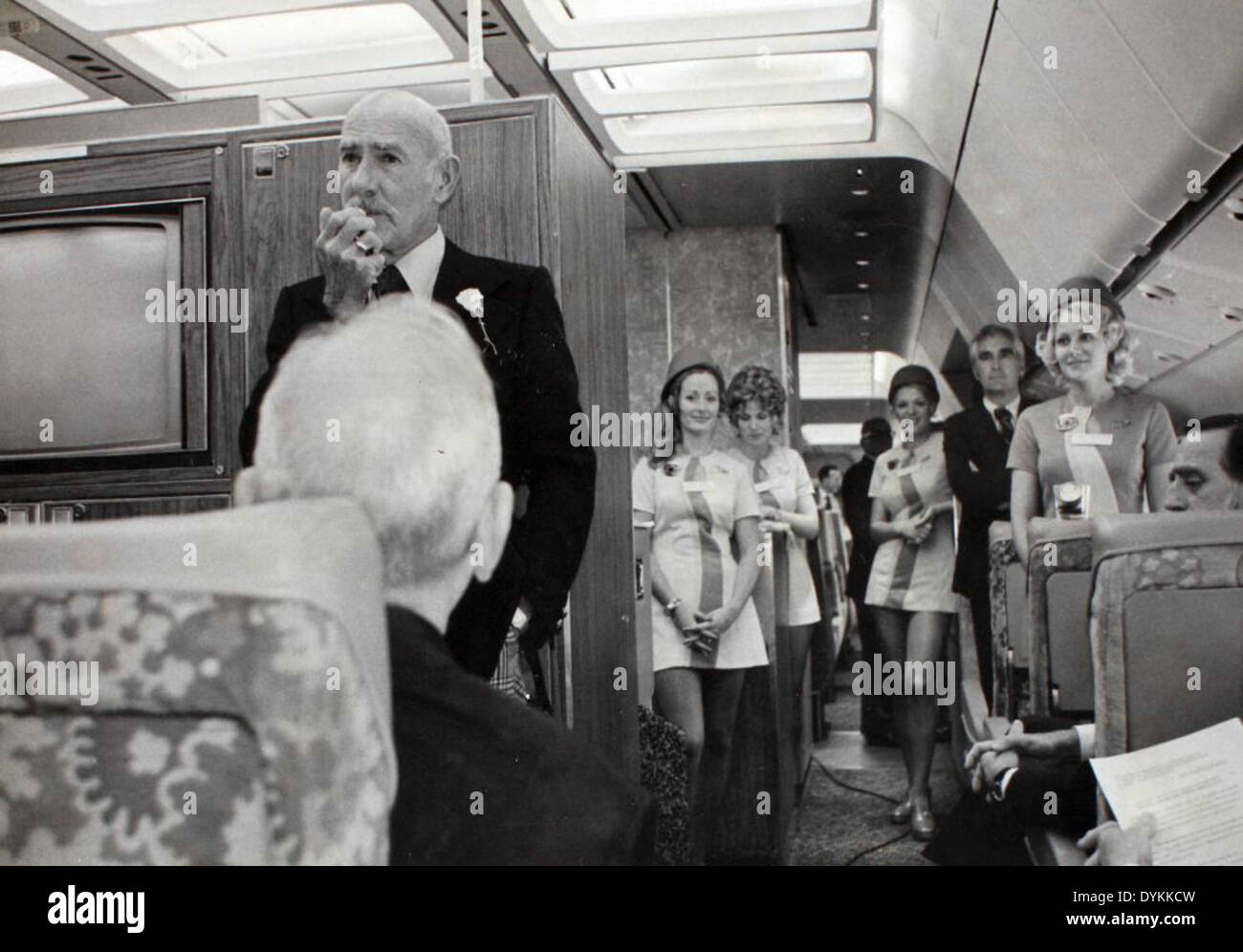 Air travel 1970s hi-res stock photography and images - Alamy