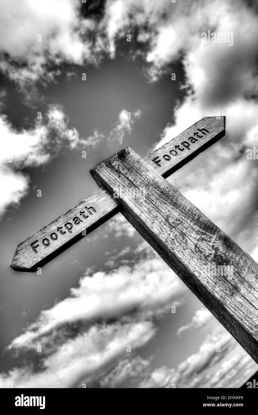 Footpath sign uk Black and White Stock Photos & Images - Alamy
