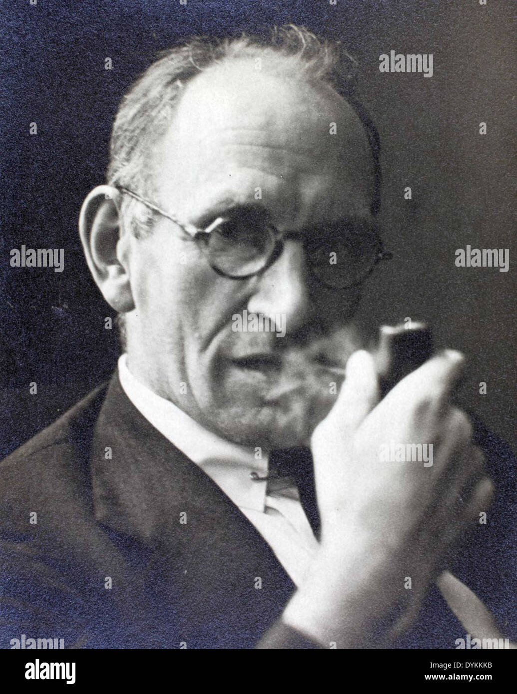 Smoking sam hi-res stock photography and images - Alamy