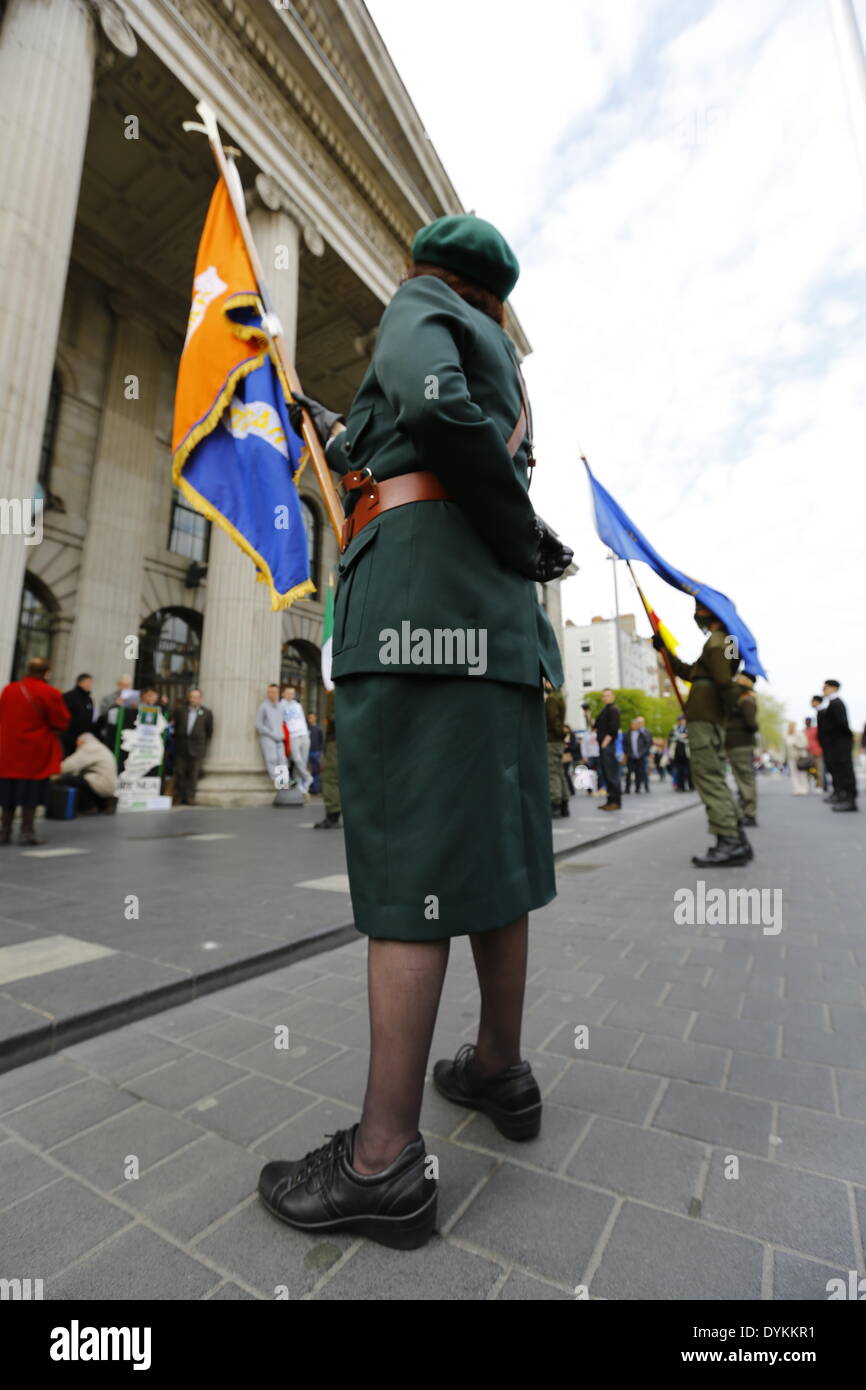 Dublin, Ireland. 21st April 2014. A member of the Cumann na mBan colour ...