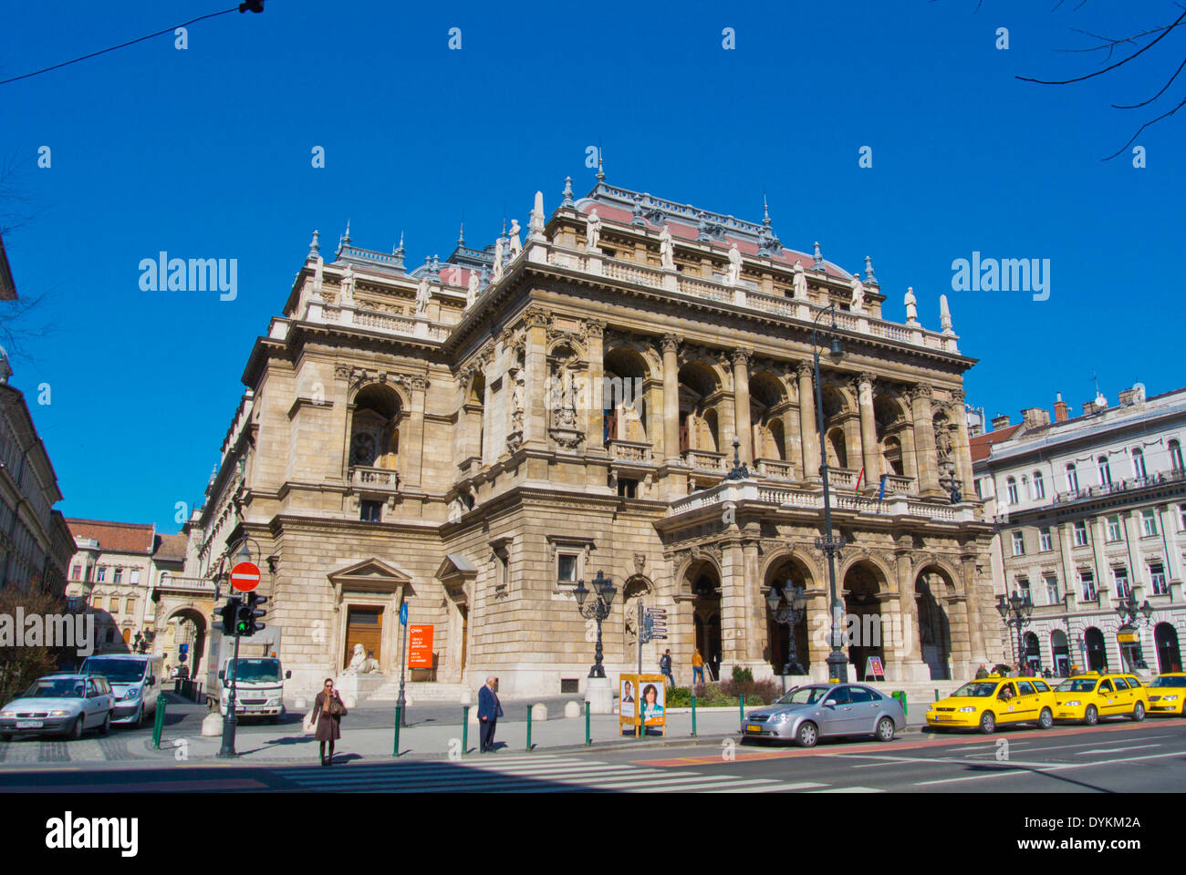 Hungarian state opera house hi-res stock photography and images - Alamy