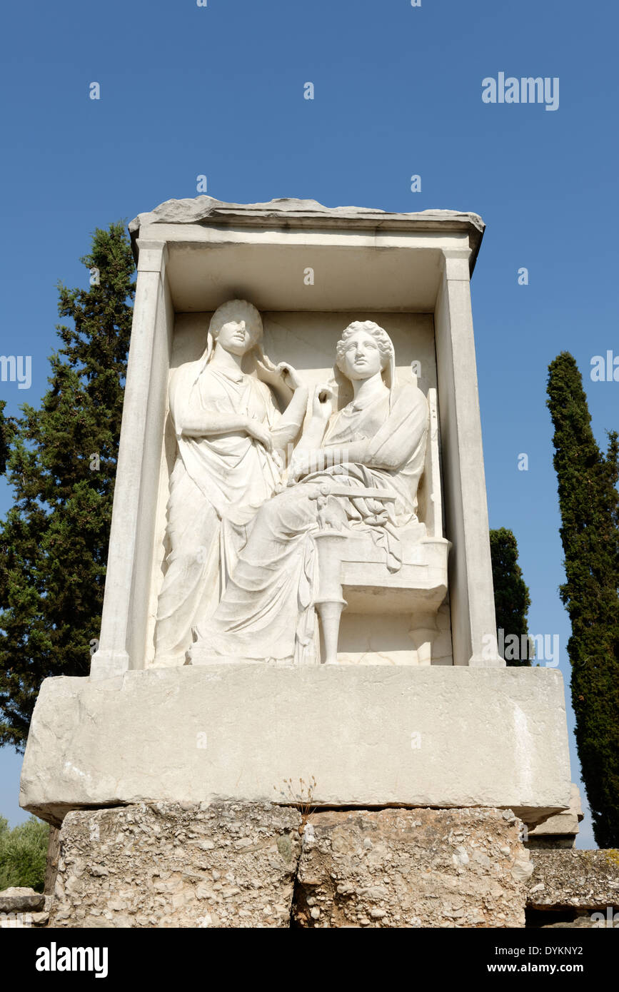 Sisters demetria hi-res stock photography and images - Alamy