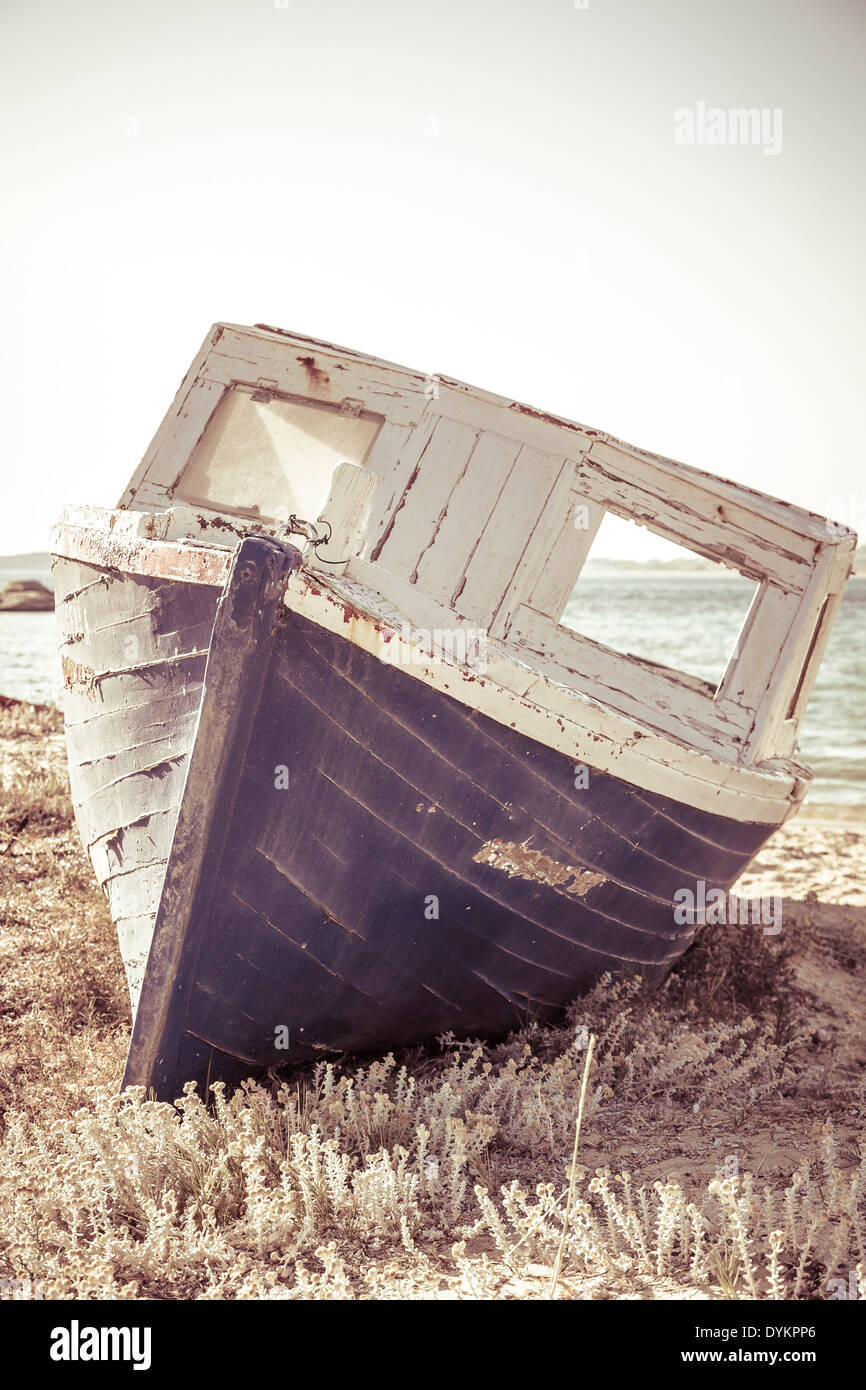 vintage shoot of an old aground ship at beach Stock Photo - Alamy