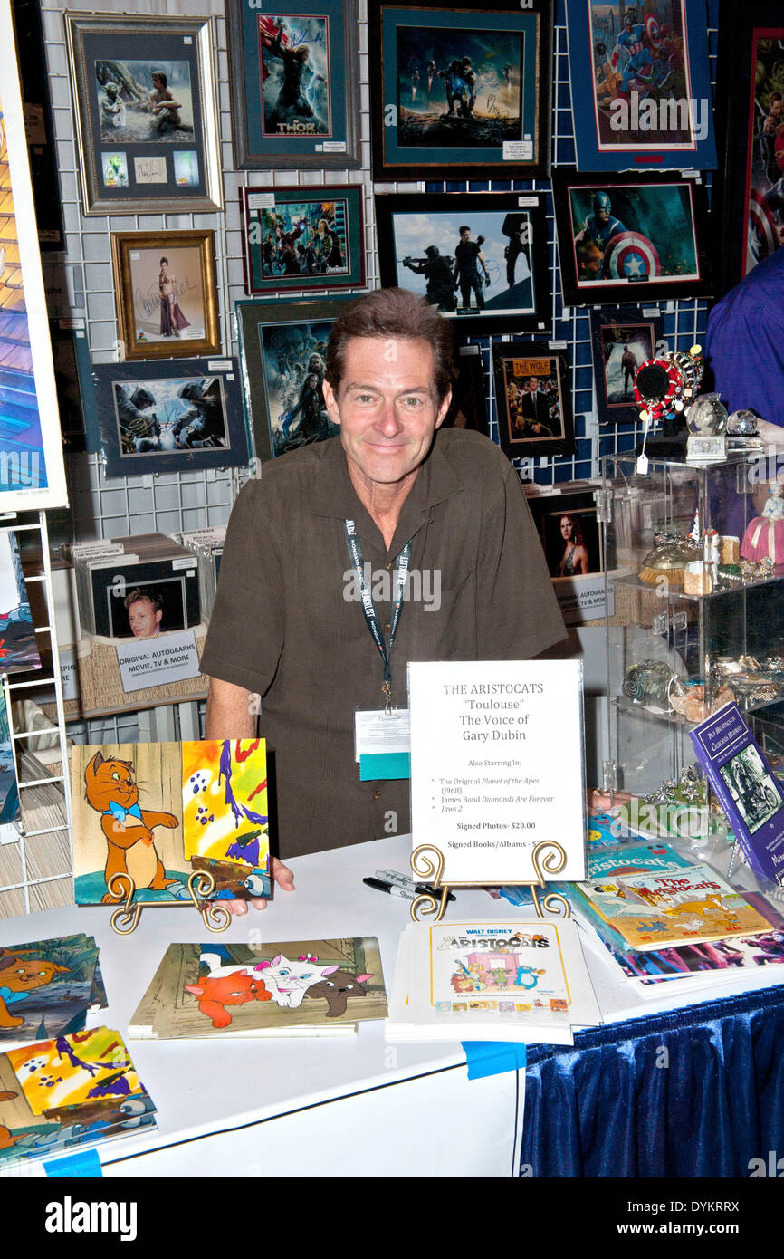 Television voice actor gary dubin hi-res stock photography and images ...