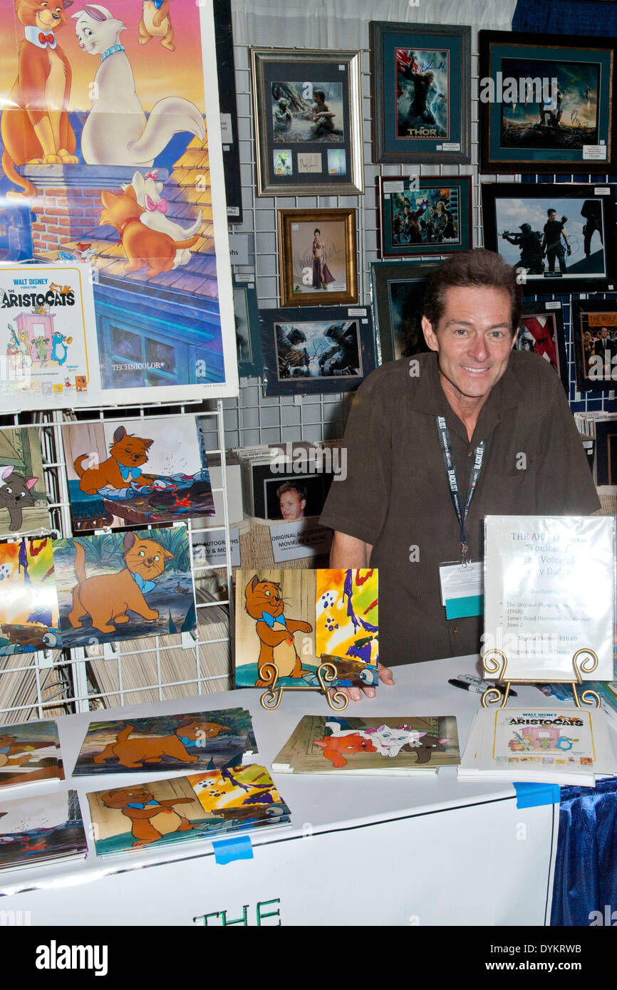 Television voice actor gary dubin hi-res stock photography and images ...