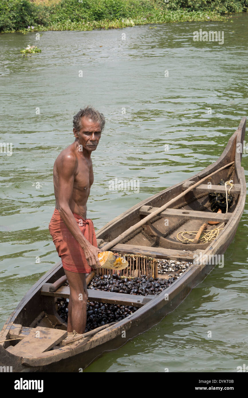 Kerala backwater fishing hi-res stock photography and images - Alamy