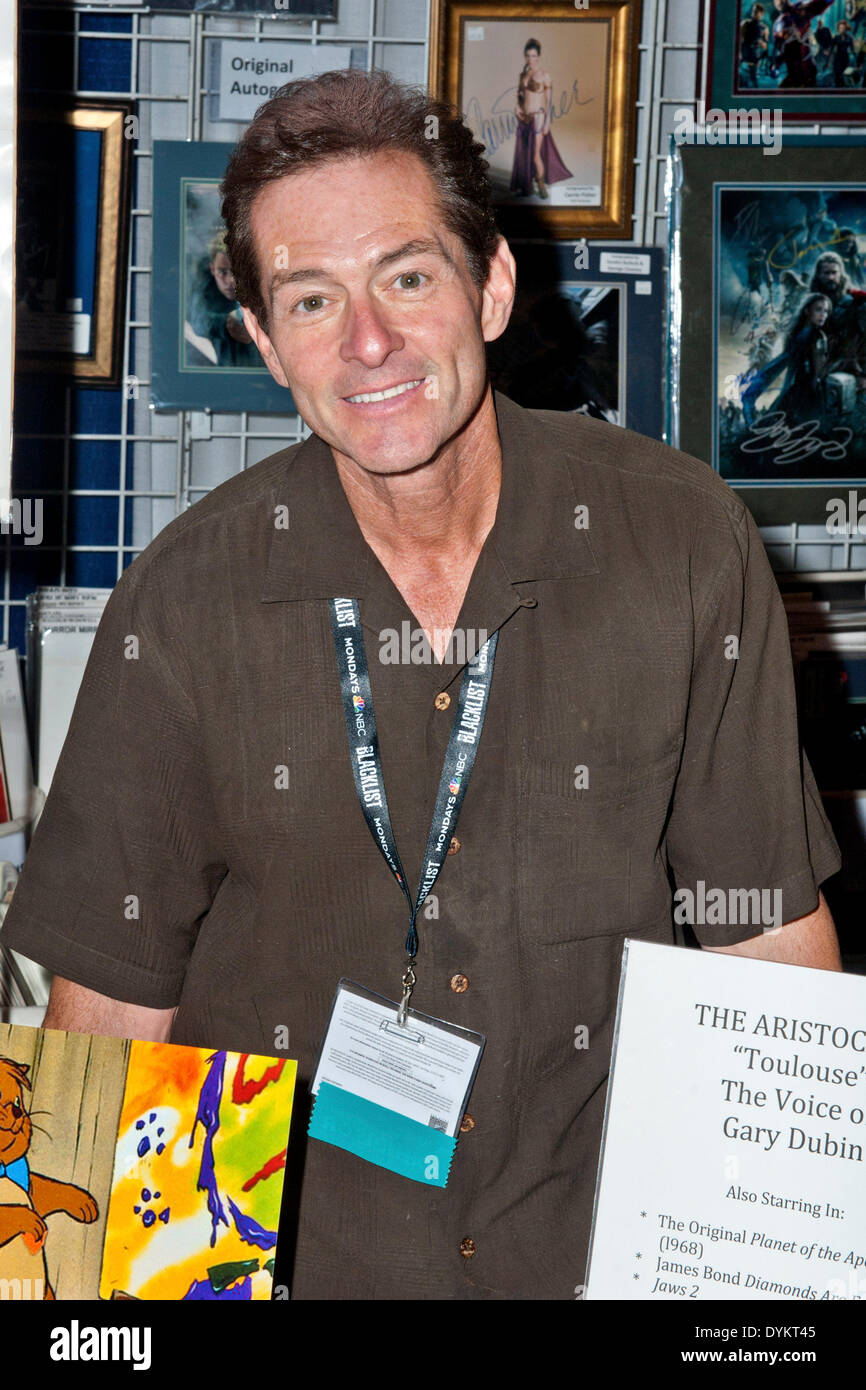 Television voice actor gary dubin hi-res stock photography and images ...