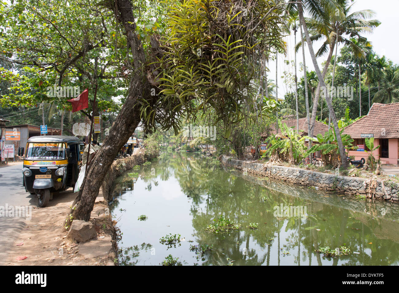 Kerala auto rickshaws hi-res stock photography and images - Alamy