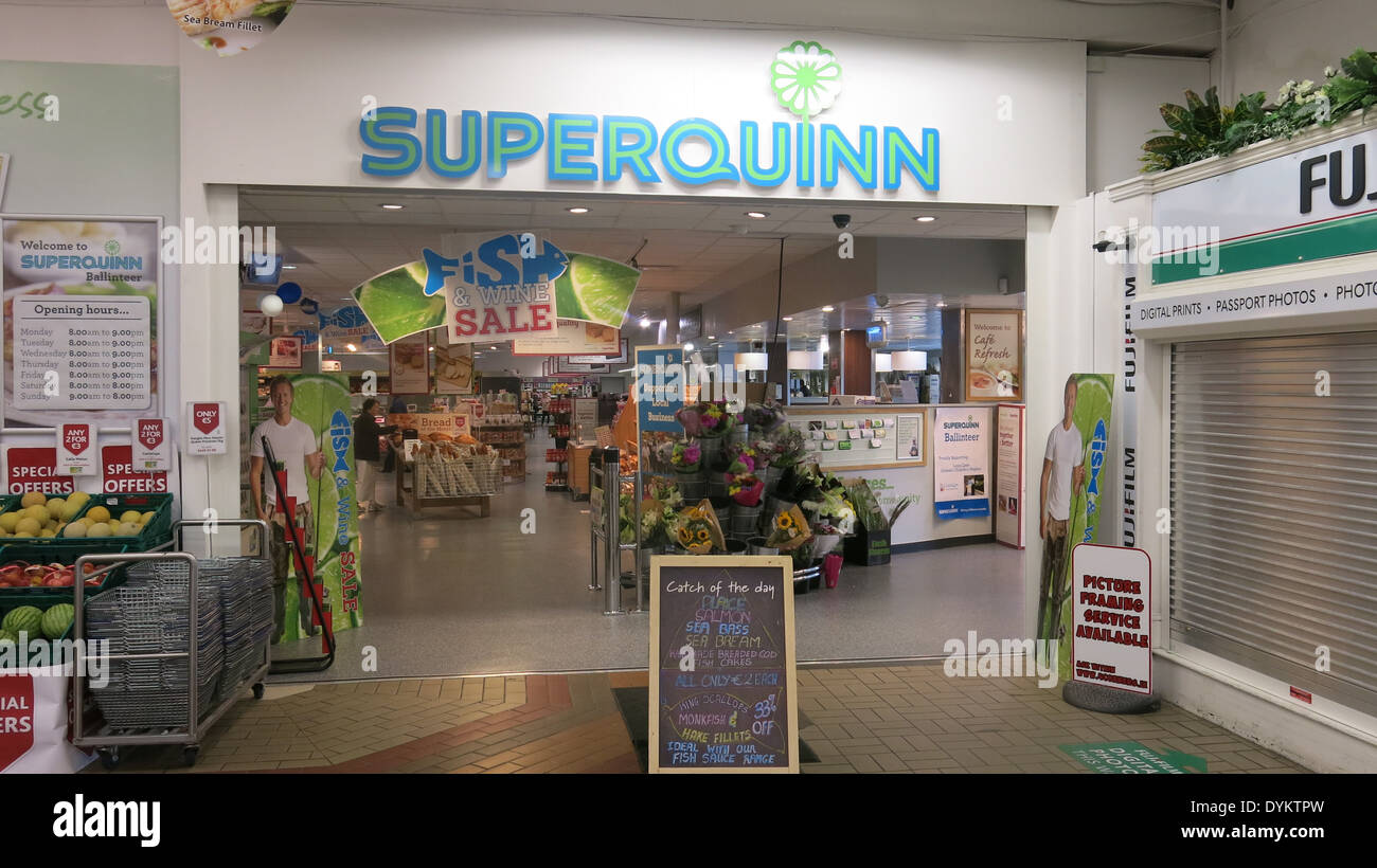 Supervalu logo hi-res stock photography and images - Alamy