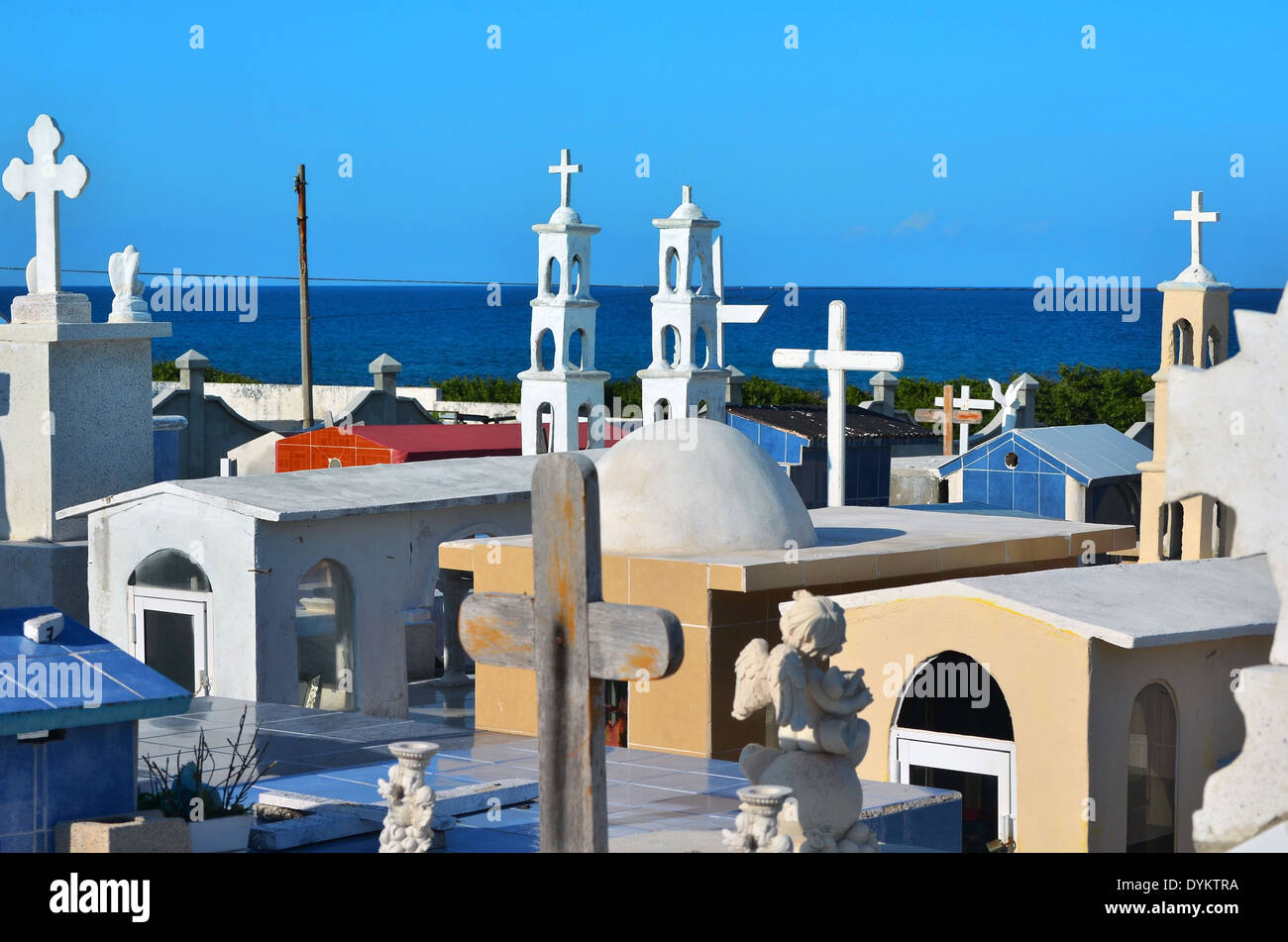 Tropical graveyard hi-res stock photography and images - Alamy