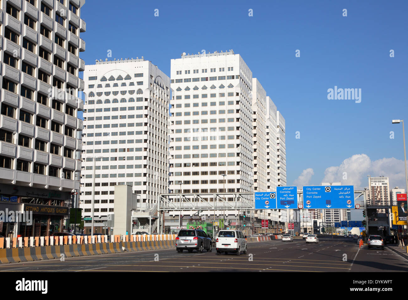 Abu dhabi street uae hi-res stock photography and images - Alamy