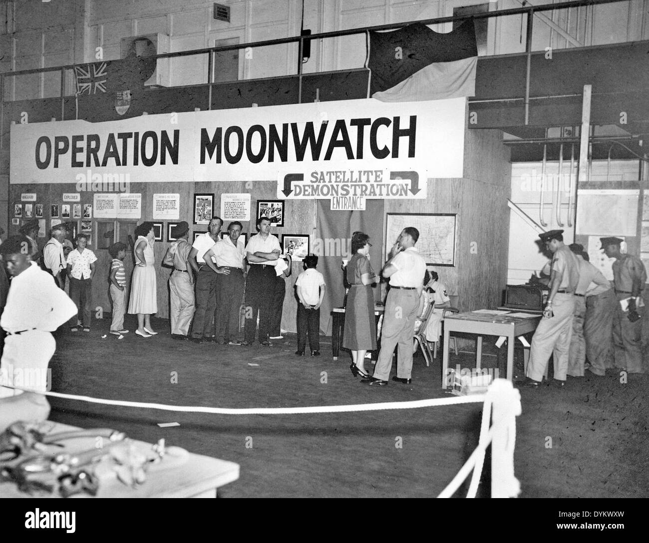 Celestial tracking Black and White Stock Photos & Images - Alamy