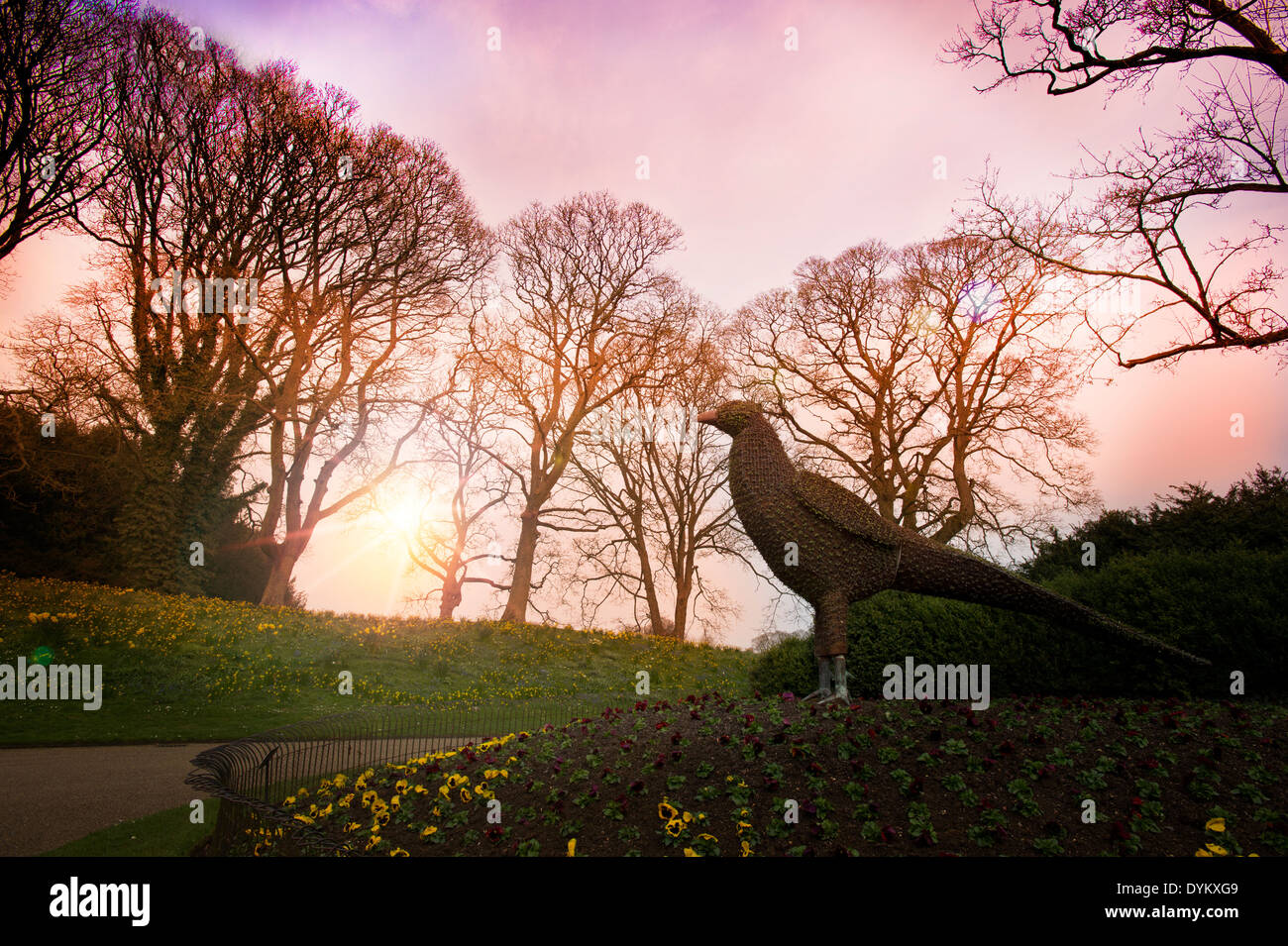 Spring gardens and parkland Stock Photo - Alamy