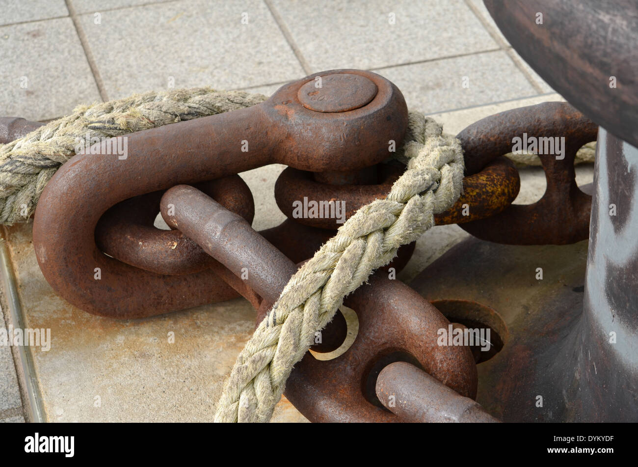 Chains and ropes Stock Photo - Alamy