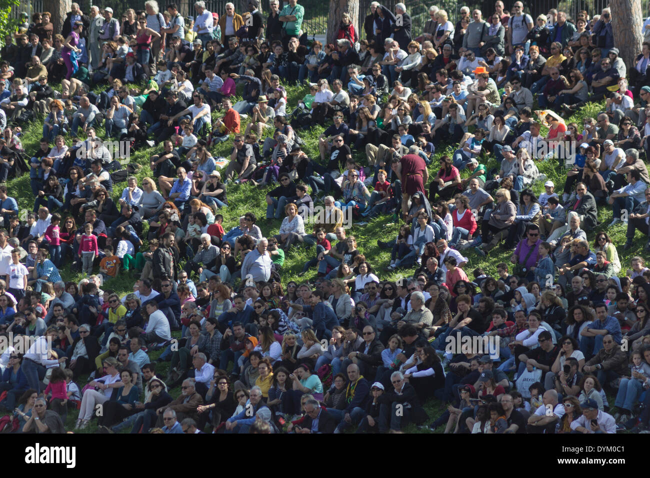 1600 people hi-res stock photography and images - Alamy