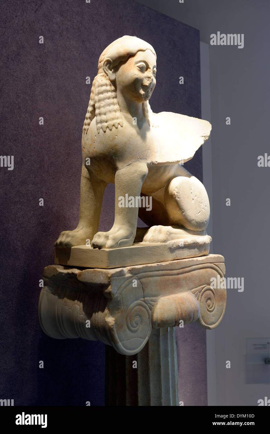 Sacred gate sphinx hi-res stock photography and images - Alamy