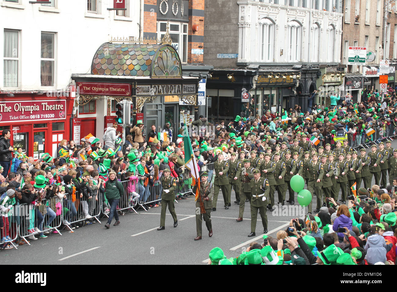 Members of the Irish Defence Force during the Saint Patrick's Day ...