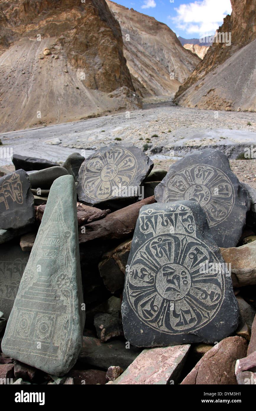 Mantra om mani padme hum hi-res stock photography and images - Alamy