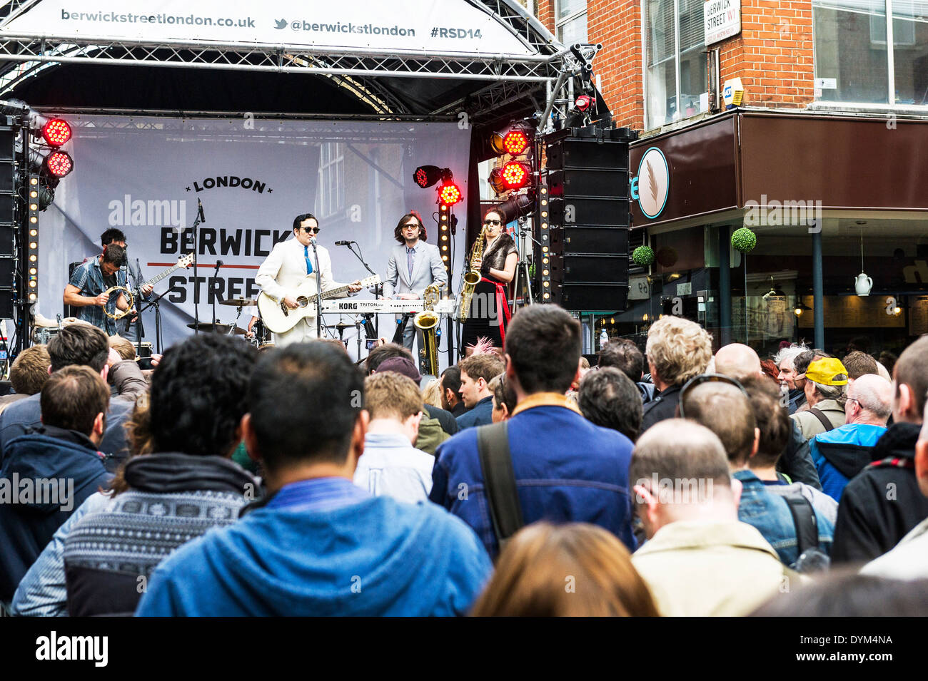 Soho london street crowd hi-res stock photography and images - Alamy