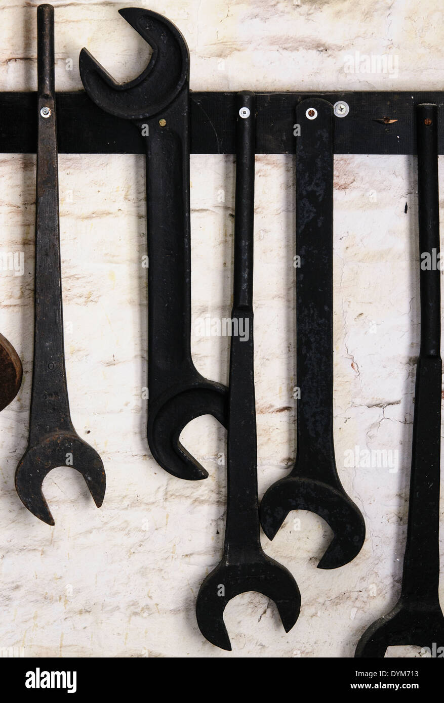 Nuts bolts spanners hi-res stock photography and images - Alamy