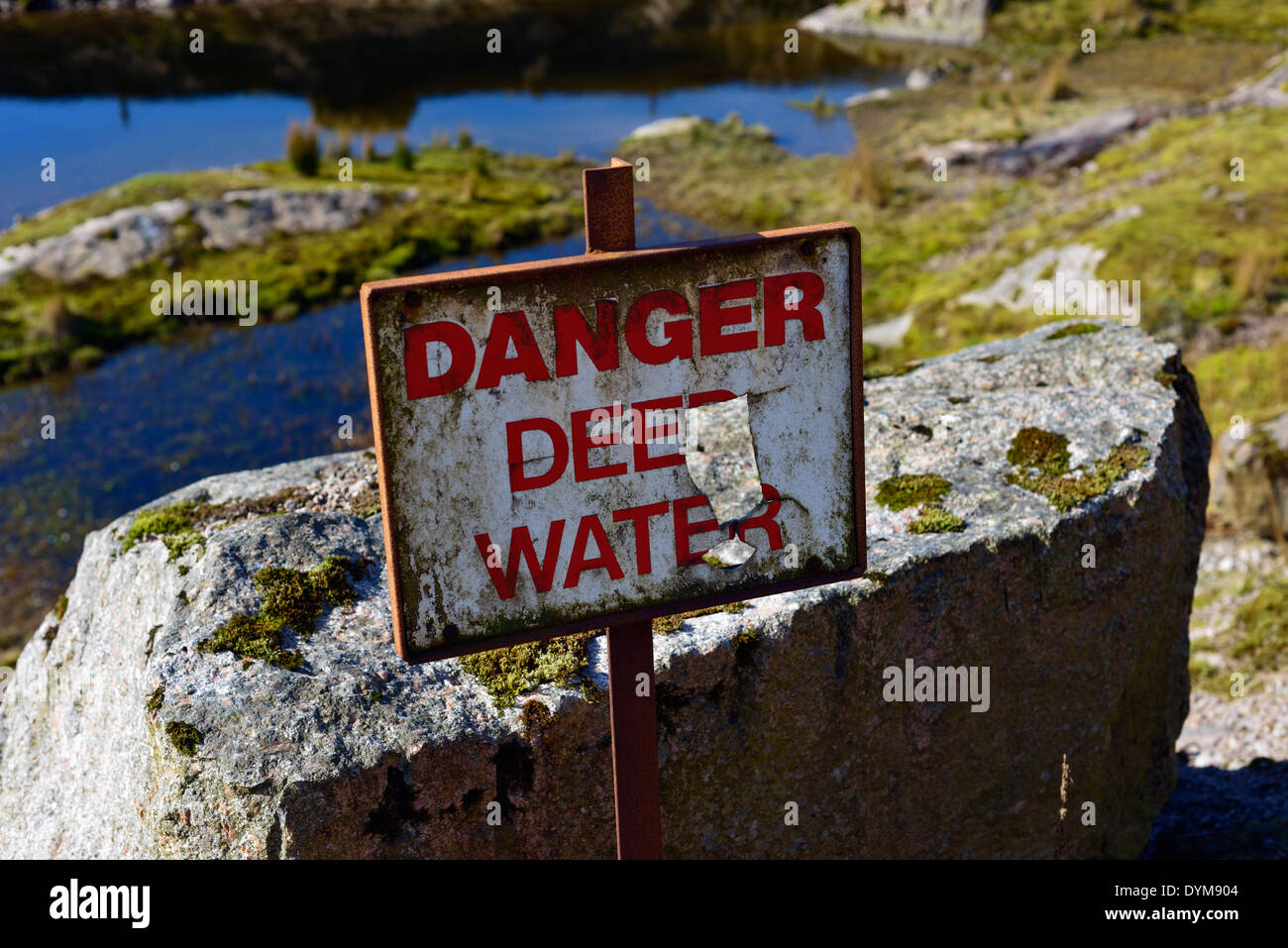 'DANGER DEEP WATER', warning sign. Shap Pink Granite Quarry, Shap ...