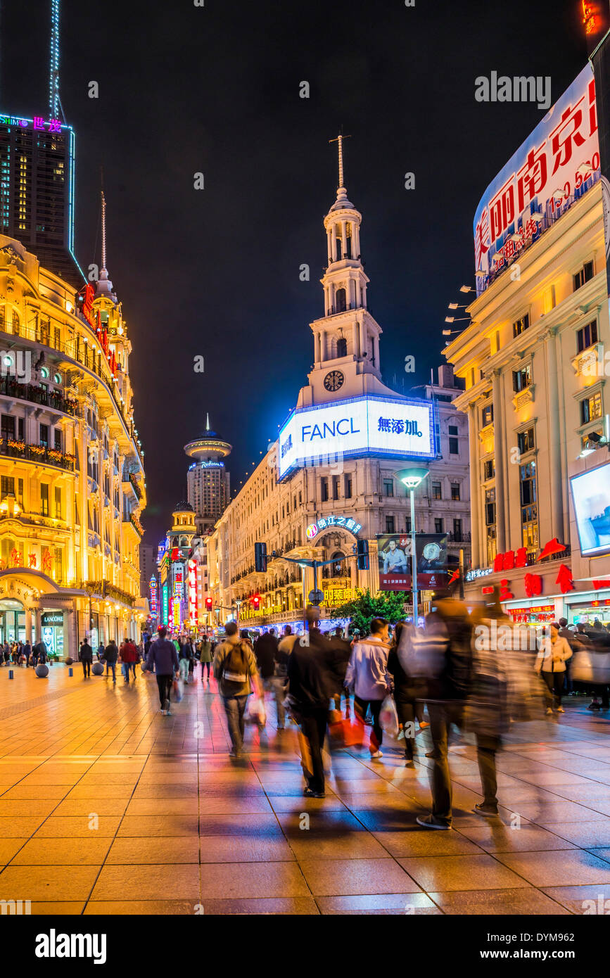 Busy lively hi-res stock photography and images - Alamy