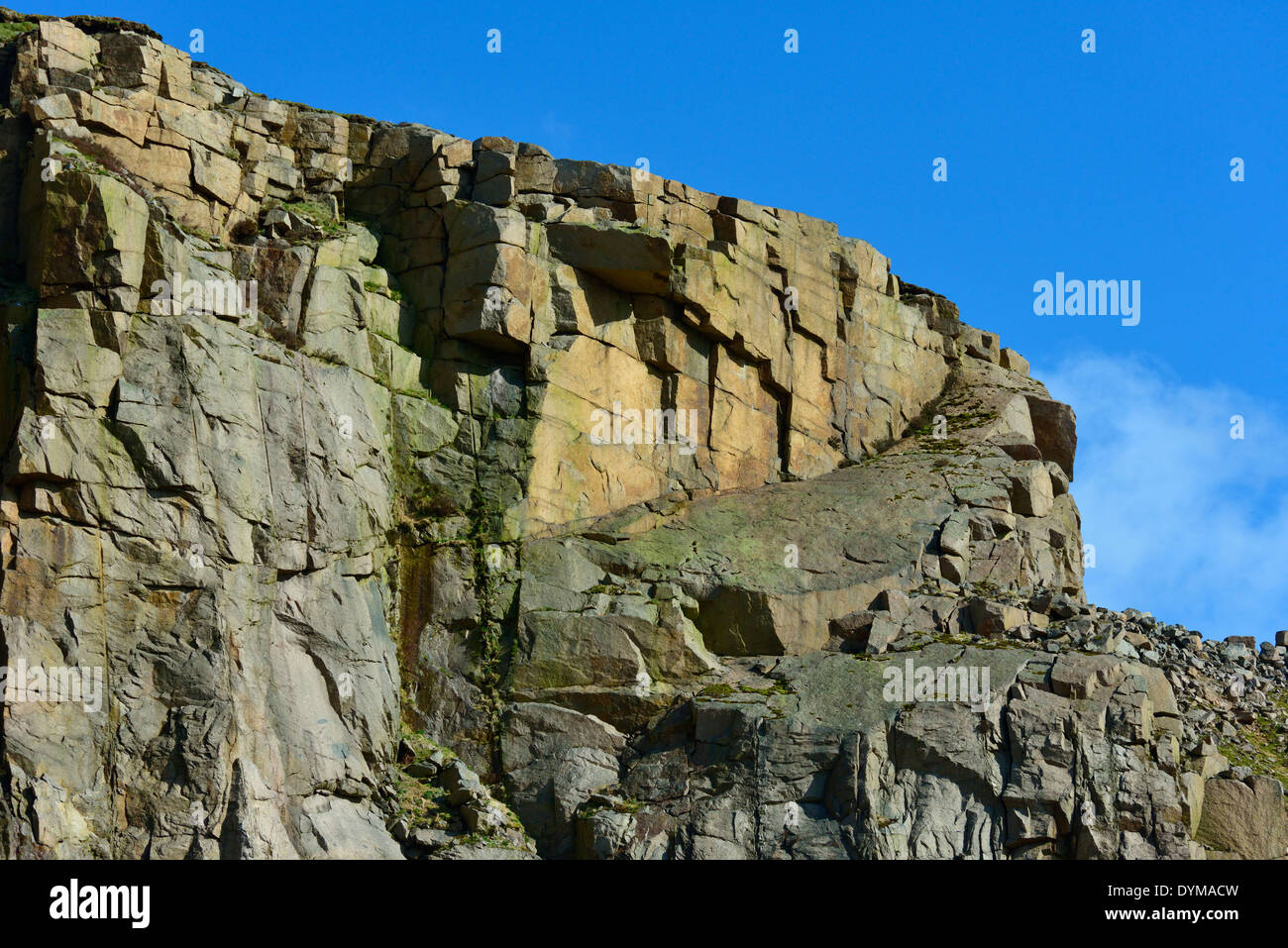 Pink granite rock face hi-res stock photography and images - Alamy