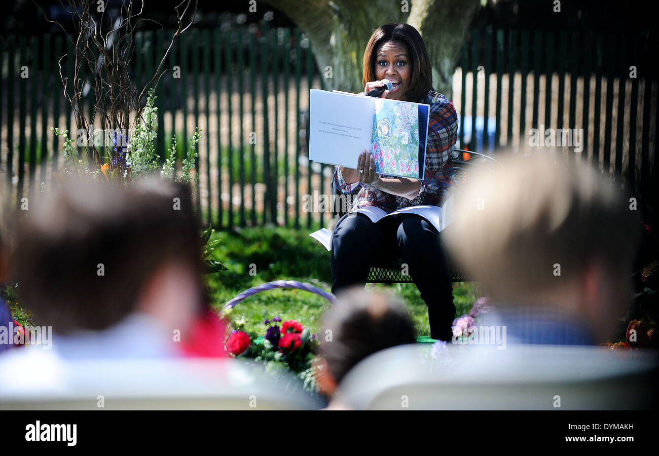 Michelle obama garden children hi-res stock photography and images - Alamy