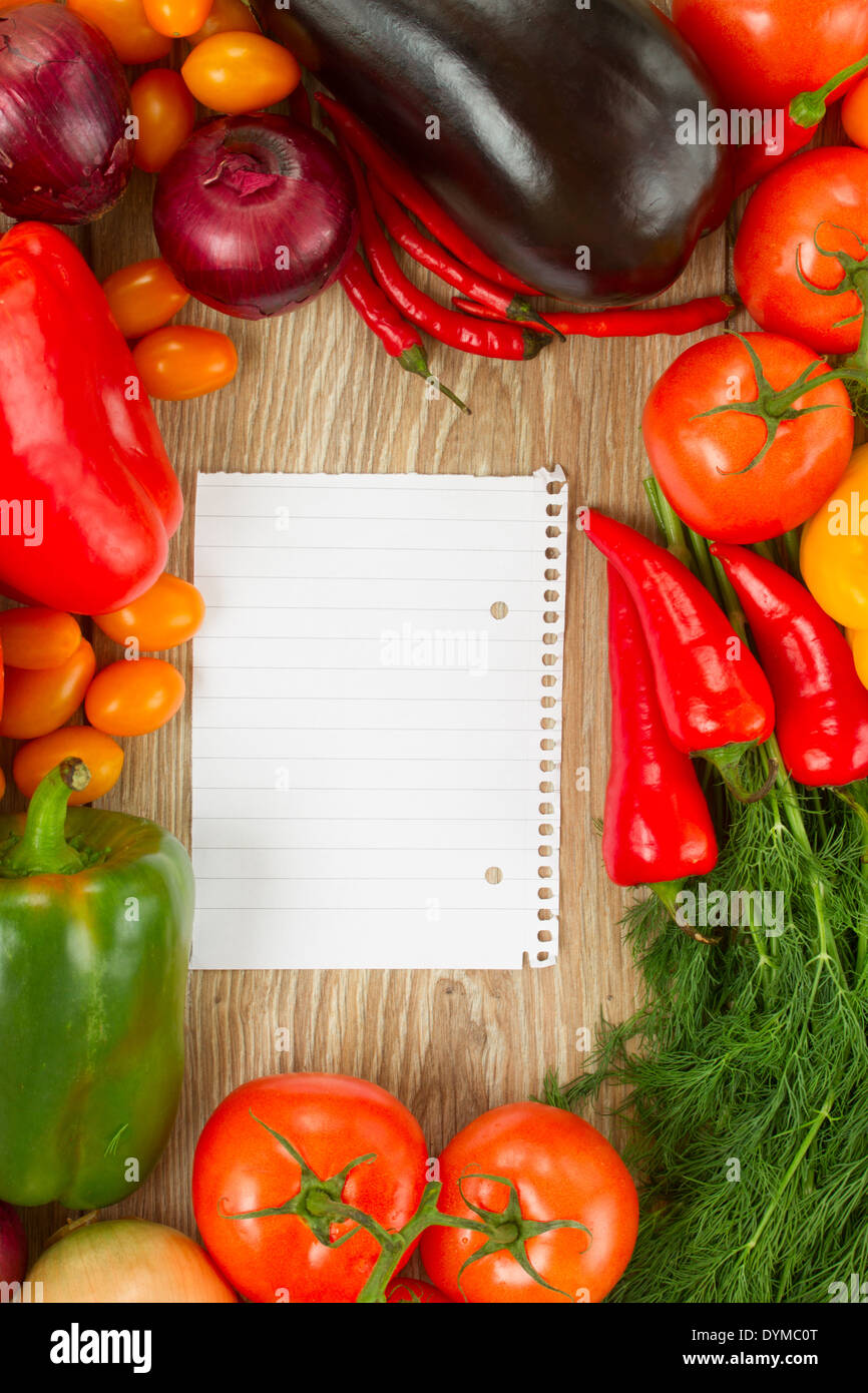 empty paper note with vegetables Stock Photo - Alamy