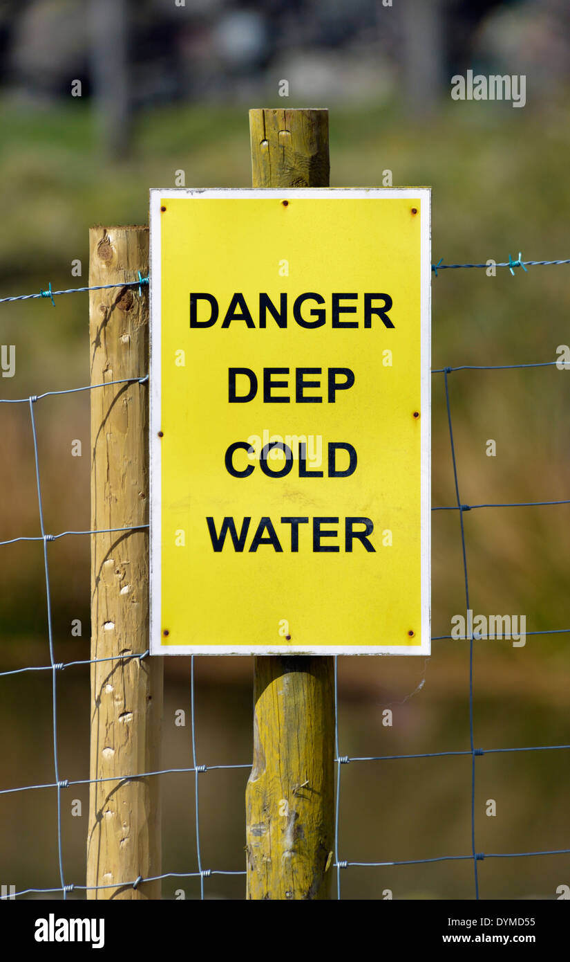 'DANGER DEEP COLD WATER', warning sign. Shap Pink Granite Quarry, Shap ...