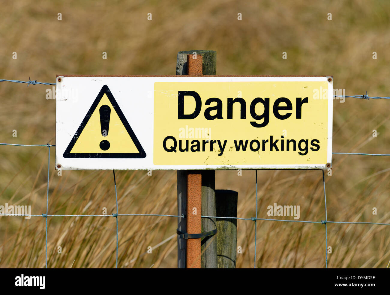 Notice quarry sign hi-res stock photography and images - Alamy