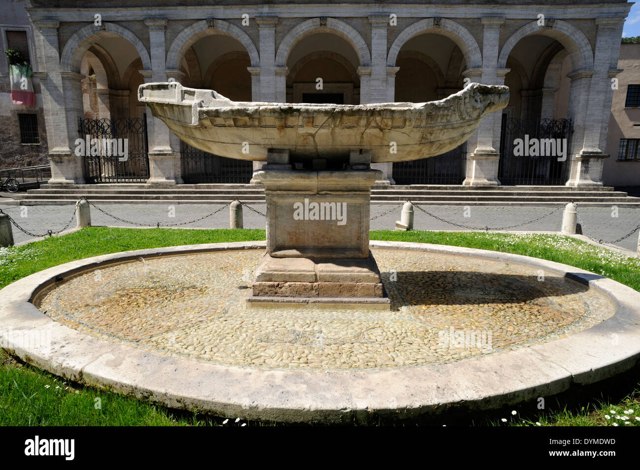 Fontana navicella fountain rome hi-res stock photography and images - Alamy