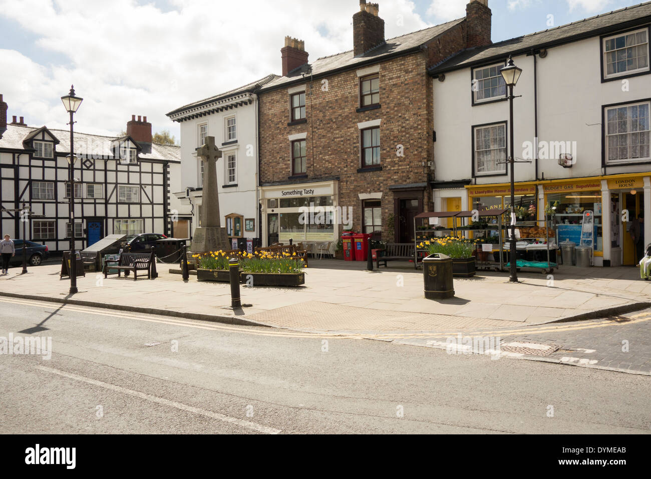 The small Welsh village of Llanfyllin in Wales Stock Photo - Alamy