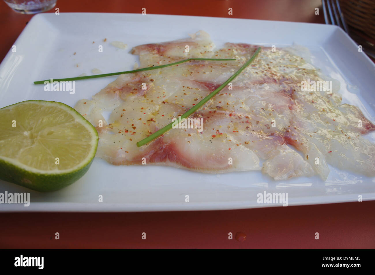 White plating hi-res stock photography and images - Alamy