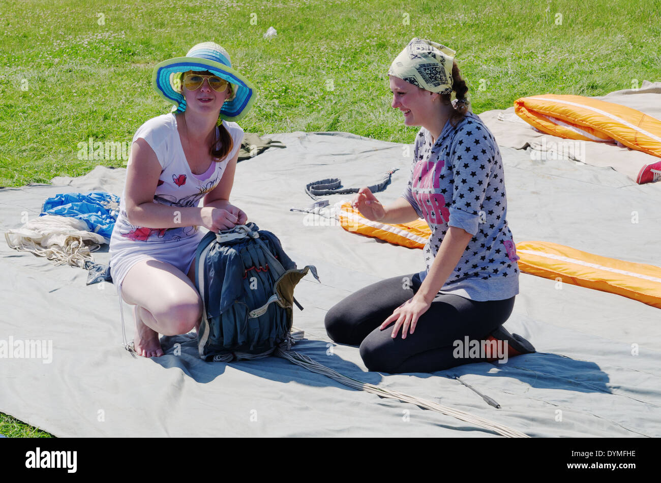 One day with parachutist in airfield. Parachute packing Stock Photo - Alamy