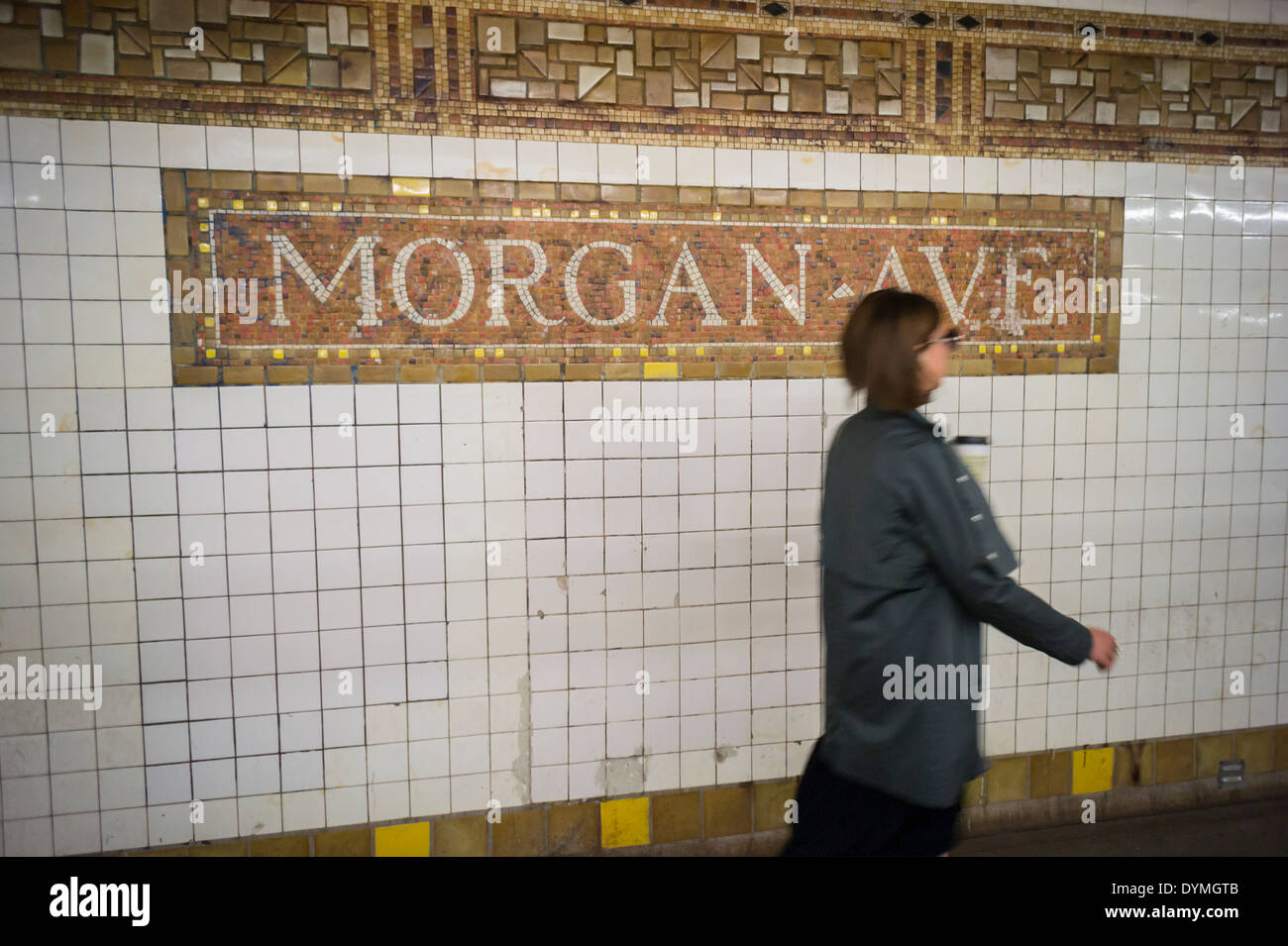 Morgan Avenue subway platform in the Bushwick neighborhood of Brooklyn ...