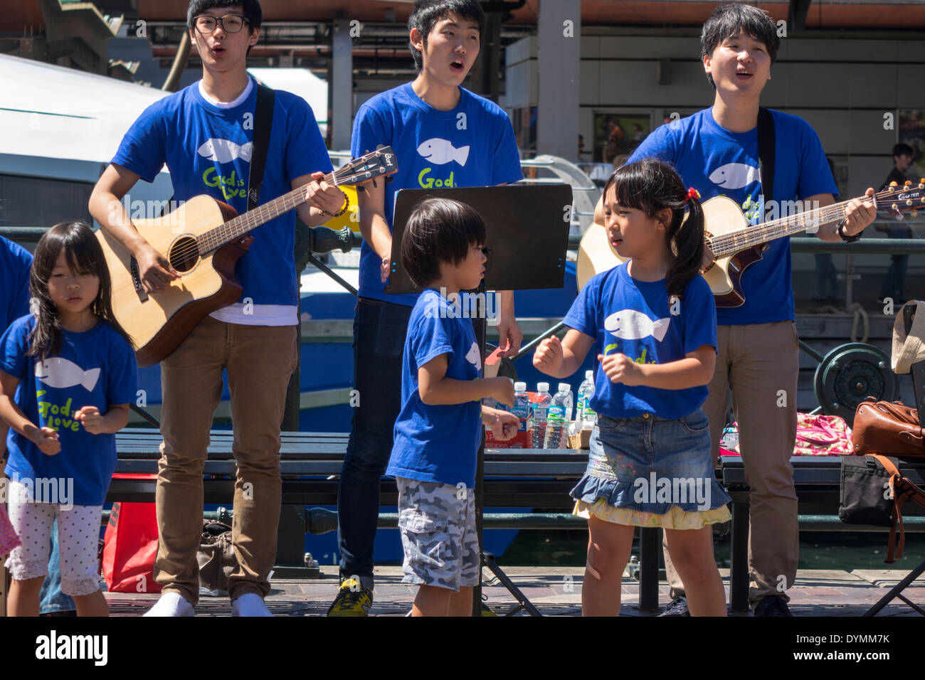 Asian girls in australia hi-res stock photography and images - Alamy