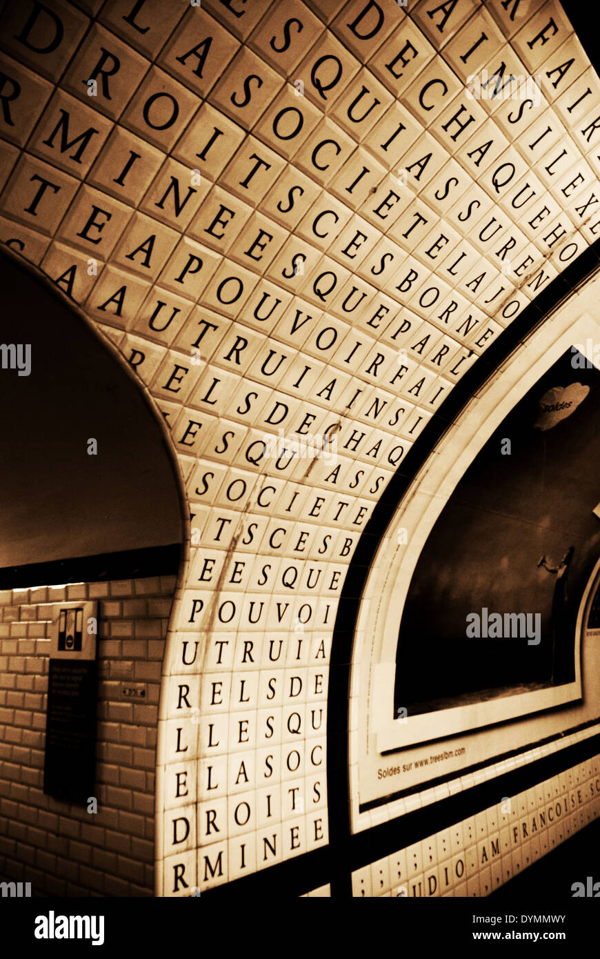 Underground tunnel subway system hi-res stock photography and images ...