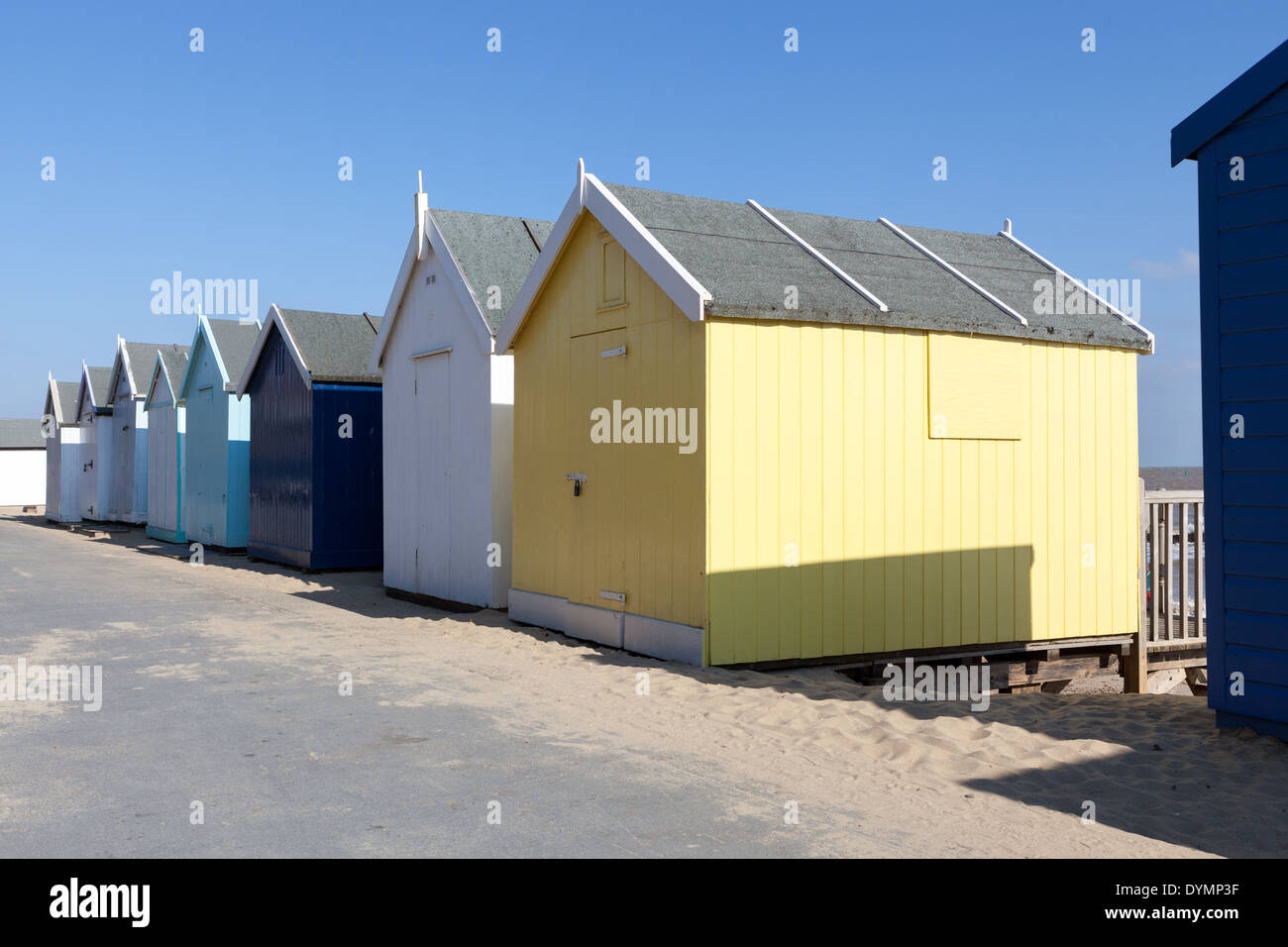 Multiple beach huts hi-res stock photography and images - Alamy